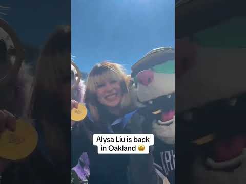Alysa Liu and some California mascots were hyped up 🙌 (via ...