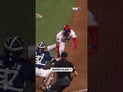 Vladdy FLIES IN to score for the DR! 🇩🇴🦸#vladdy #dominicanrepublic #wbc ...